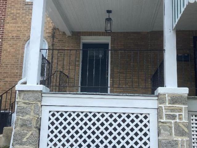 2 Br, 2 bath, Townhouse/Brownstone/RowHouse 1027 Edgemore Rd