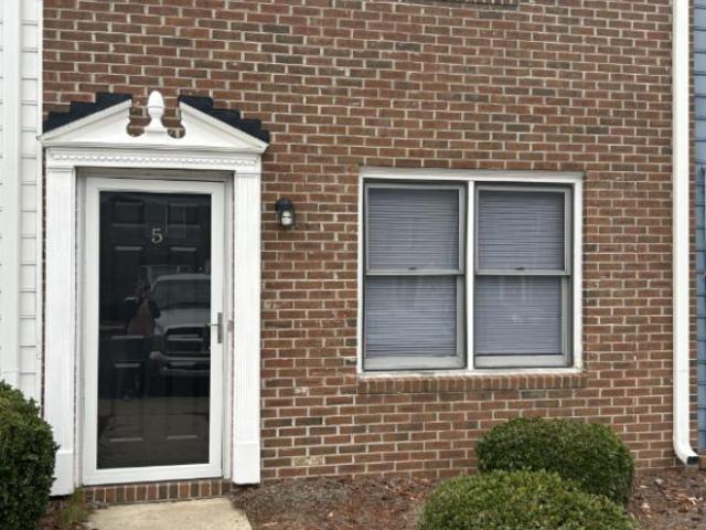 2 Br, 2 bath, Townhouse/Brownstone/RowHouse 102 David Dr