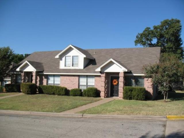 2 Br, 2 bath, Townhouse/Brownstone/RowHouse 103 O&apos brien Ct