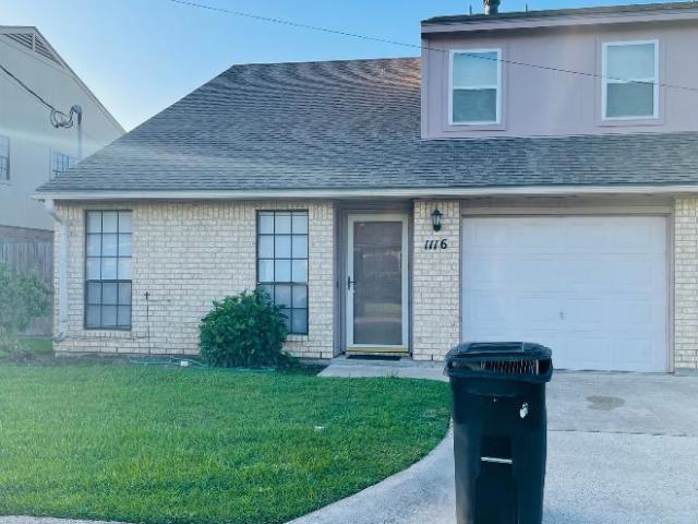 2 Br, 2 bath, Townhouse/Brownstone/RowHouse 1116 Green Meadow St