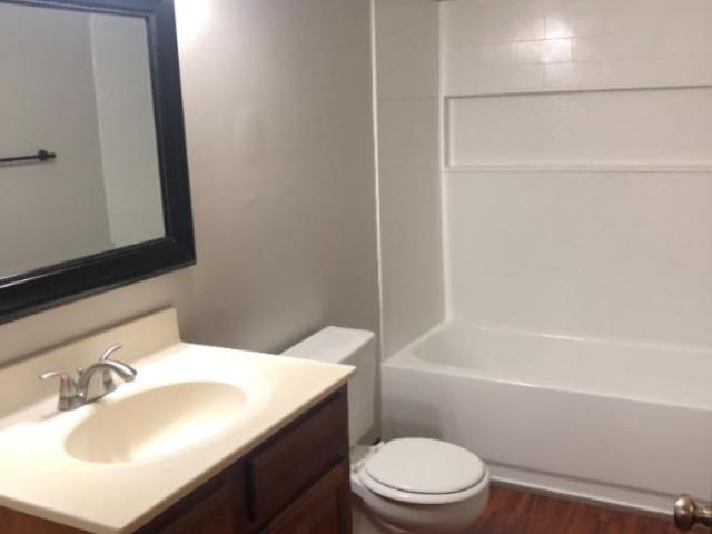 2 Br, 2 bath, Townhouse/Brownstone/RowHouse 1120 Sunford Ave Se