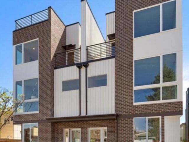 2 Br, 2 bath, Townhouse/Brownstone/RowHouse 1125 NW 57th St