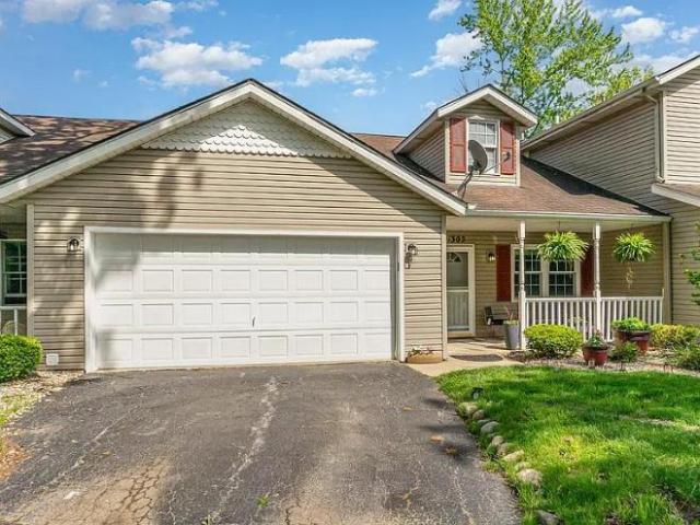 2 Br, 2 bath, Townhouse/Brownstone/RowHouse 11305 Kelly Dr