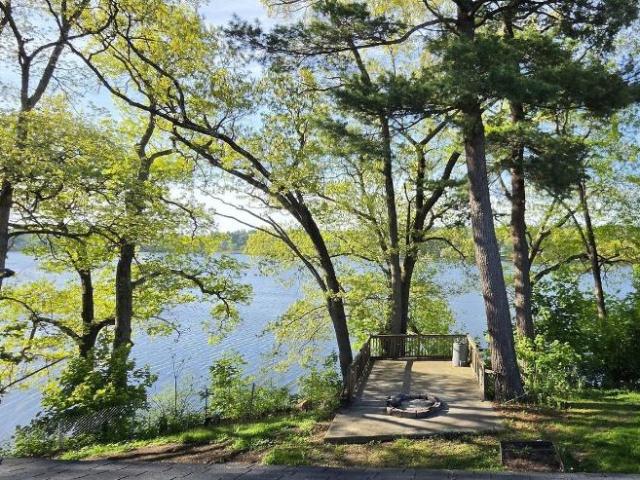 2 Br, 2 bath, Townhouse/Brownstone/RowHouse 11 Pond St