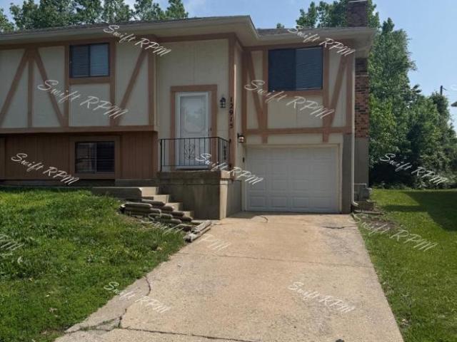 2 Br, 2 bath, Townhouse/Brownstone/RowHouse 12915 West 61st Terrace