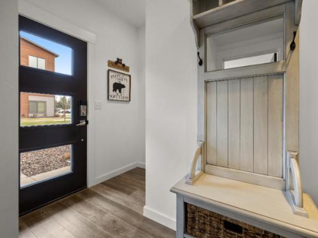 2 Br, 2 bath, Townhouse/Brownstone/RowHouse 134A Hawthorne Ct