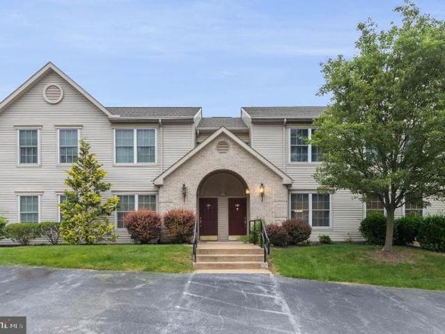 2 Br, 2 bath, Townhouse/Brownstone/RowHouse 136 Hiddenwood Drive 1