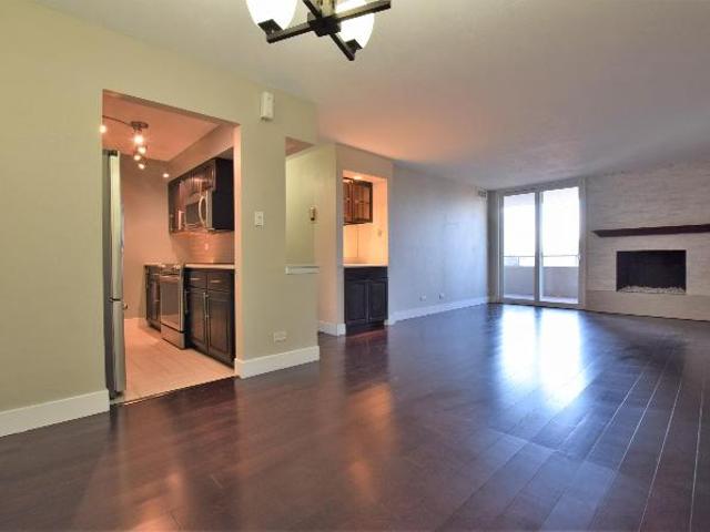 2 Br, 2 bath, Townhouse/Brownstone/RowHouse 1313 North Williams St