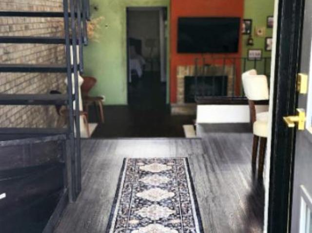 2 Br, 2 bath, Townhouse/Brownstone/RowHouse 1310 El Camino Real