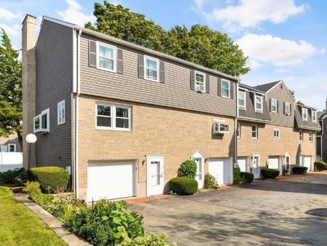 2 Br, 2 bath, Townhouse/Brownstone/RowHouse 13 Circuit Lane