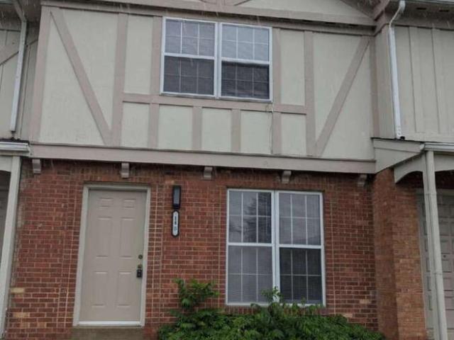 2 Br, 2 bath, Townhouse/Brownstone/RowHouse 14 Holly Court
