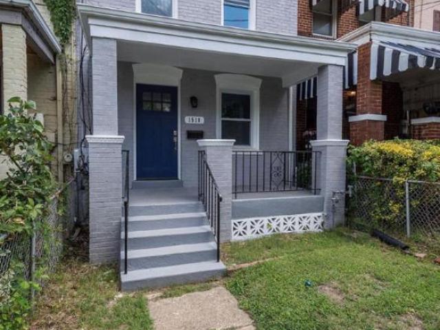 2 Br, 2 bath, Townhouse/Brownstone/RowHouse 1510 Howard Rd SE