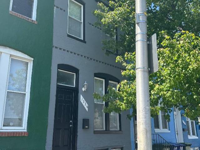2 Br, 2 bath, Townhouse/Brownstone/RowHouse 1534 N Stricker St