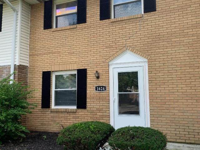 2 Br, 2 bath, Townhouse/Brownstone/RowHouse 1624 Williamsburg Lane North
