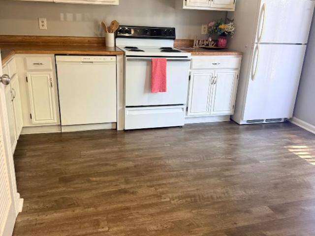 2 Br, 2 bath, Townhouse/Brownstone/RowHouse 16 Duiguid Dr