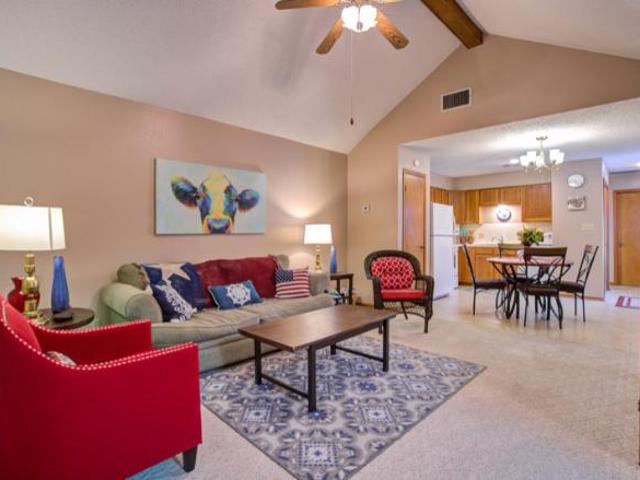 2 Br, 2 bath, Townhouse/Brownstone/RowHouse 175 Heather Drive