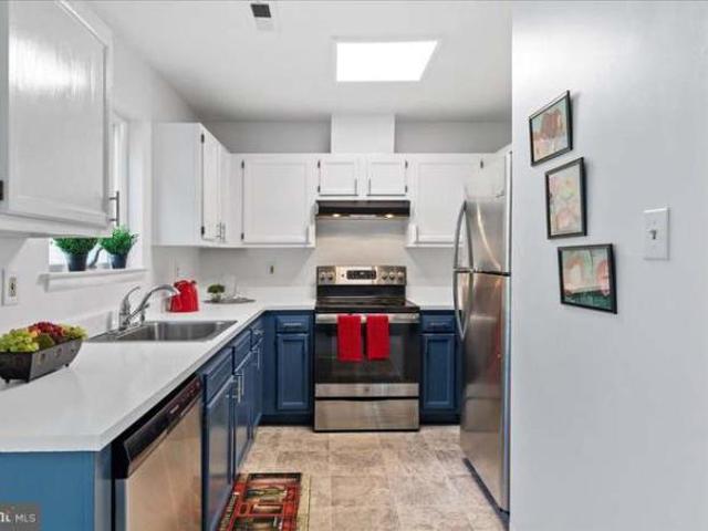 2 Br, 2 bath, Townhouse/Brownstone/RowHouse 177 Jonathon Dayton Ct