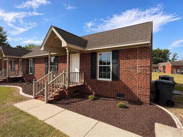 2 Br, 2 bath, Townhouse/Brownstone/RowHouse 1810 N Carolina St