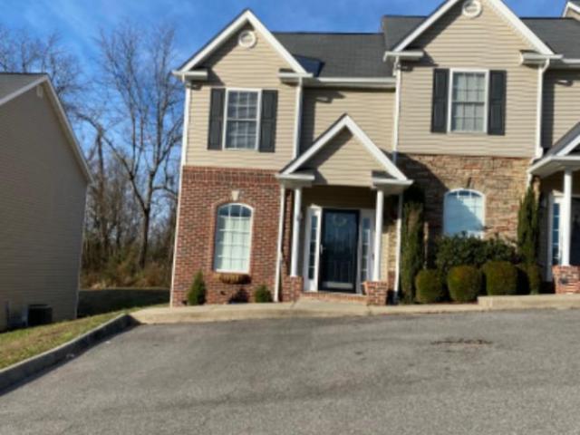 2 Br, 2 bath, Townhouse/Brownstone/RowHouse 182 Montvale Rd