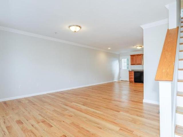 2 Br, 2 bath, Townhouse/Brownstone/RowHouse 1 Merrimac Way C