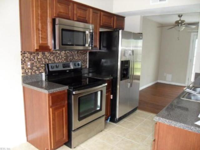 2 Br, 2 bath, Townhouse/Brownstone/RowHouse 1 Pleasant Valley