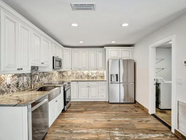 2 Br, 2 bath, Townhouse/Brownstone/RowHouse 21760 Contado Road