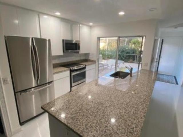 2 Br, 2 bath, Townhouse/Brownstone/RowHouse 2102 Appleton Court