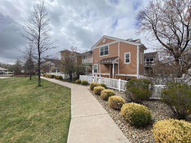 2 Br, 2 bath, Townhouse/Brownstone/RowHouse 2115 Grays Peak Drive