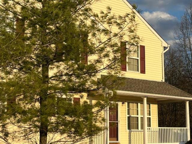 2 Br, 2 bath, Townhouse/Brownstone/RowHouse 225 Prairie Court