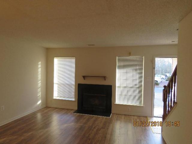 2 Br, 2 bath, Townhouse/Brownstone/RowHouse 225 W Leeds Ave