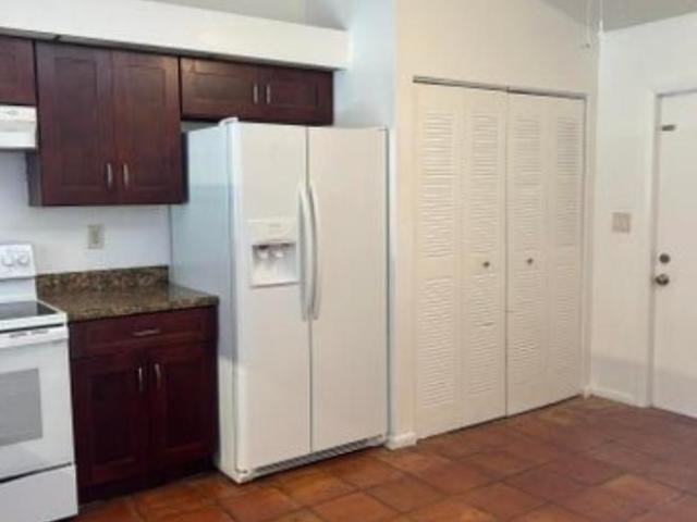 2 Br, 2 bath, Townhouse/Brownstone/RowHouse 22682 Vistawood Way