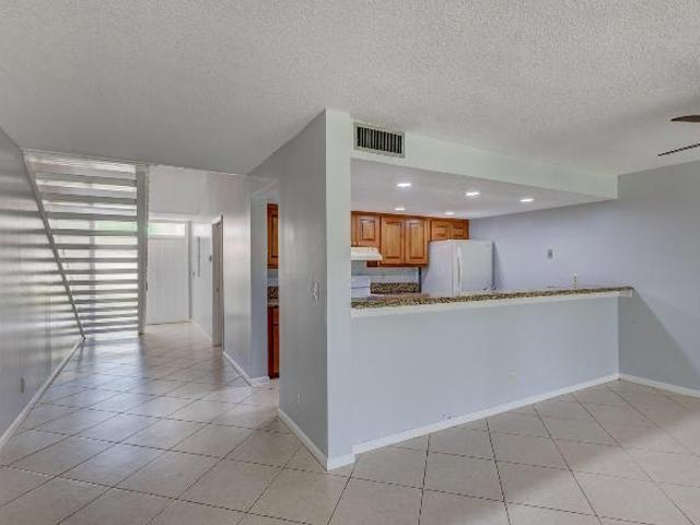 2 Br, 2 bath, Townhouse/Brownstone/RowHouse 227 Old Meadow Way