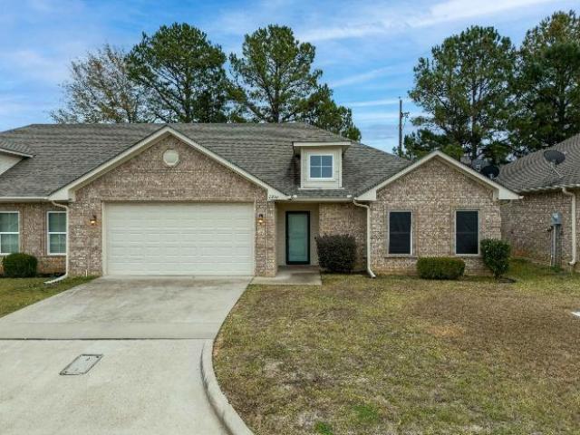 2 Br, 2 bath, Townhouse/Brownstone/RowHouse 2202 Woodgrove Ln