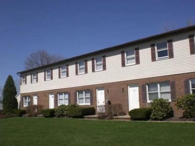 2 Br, 2 bath, Townhouse/Brownstone/RowHouse 2220 Harsh Ave