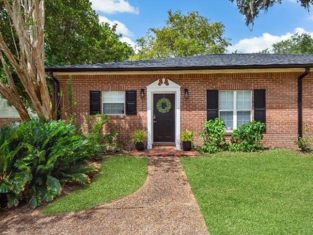 2 Br, 2 bath, Townhouse/Brownstone/RowHouse 2225 Paul Russell Circle
