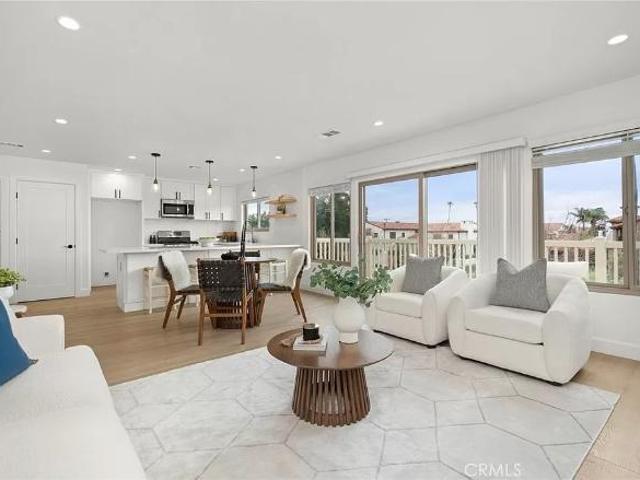 2 Br, 2 bath, Townhouse/Brownstone/RowHouse 24643 Santa Clara Avenue
