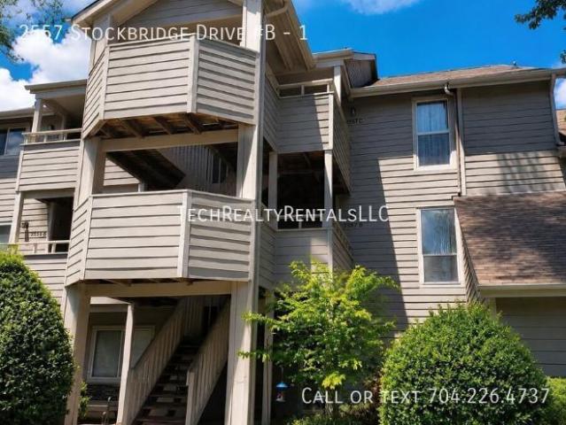 2 Br, 2 bath, Townhouse/Brownstone/RowHouse 2557 Stockbridge Dr