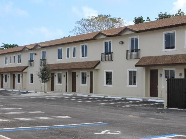 2 Br, 2 bath, Townhouse/Brownstone/RowHouse 25000 SW 134 Ave
