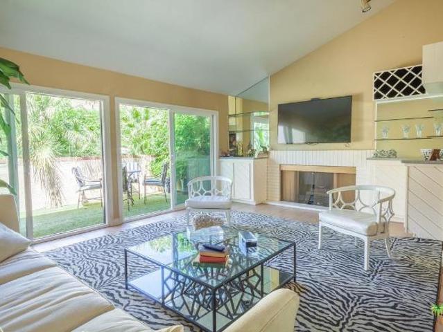 2 Br, 2 bath, Townhouse/Brownstone/RowHouse 2600 South Palm Canyon Drive