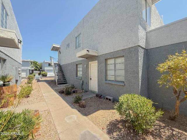 2 Br, 2 bath, Townhouse/Brownstone/RowHouse 2625 W Ocotillo Road