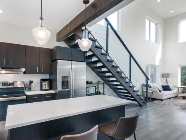 2 Br, 2 bath, Townhouse/Brownstone/RowHouse 275 Blackberry Loop