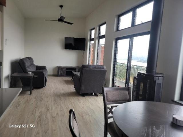 2 Br, 2 bath, Townhouse/Brownstone/RowHouse 2702 Old Dufur Road