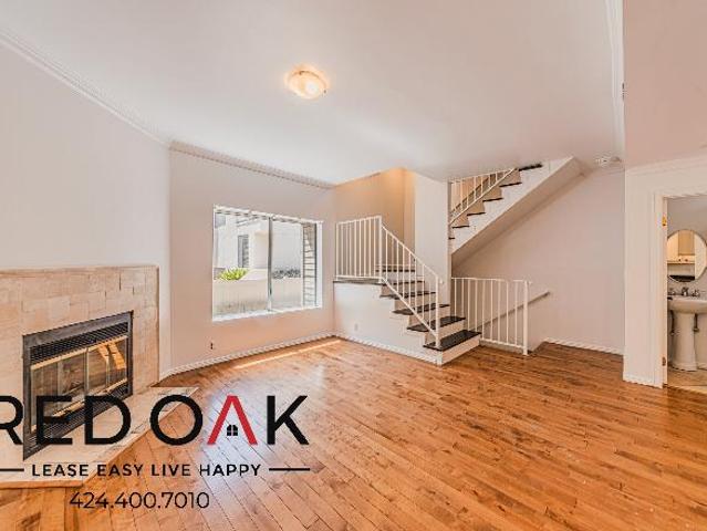 2 Br, 2 bath, Townhouse/Brownstone/RowHouse 283 South Hudson Avenue