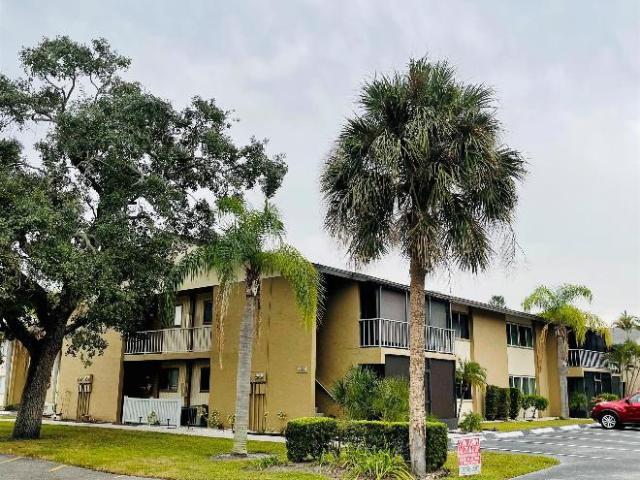 2 Br, 2 bath, Townhouse/Brownstone/RowHouse 2950 Clark Road