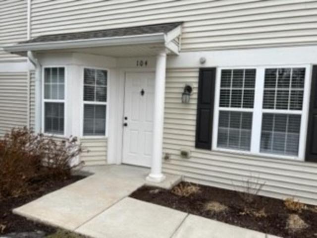 2 Br, 2 bath, Townhouse/Brownstone/RowHouse 2931 Bartlett Ct