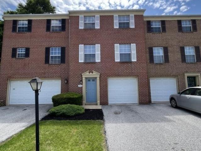 2 Br, 2 bath, Townhouse/Brownstone/RowHouse 306 Orchard Court