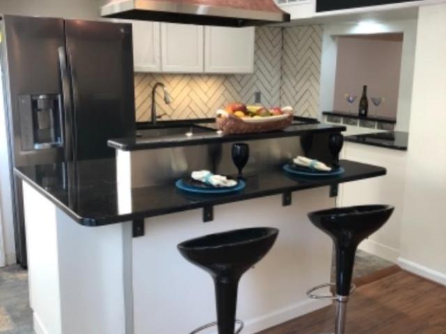 2 Br, 2 bath, Townhouse/Brownstone/RowHouse 3085b Colonial Way