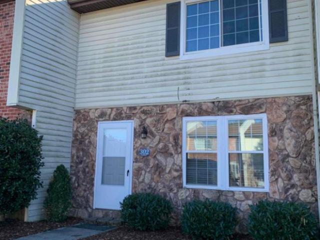 2 Br, 2 bath, Townhouse/Brownstone/RowHouse 302 Northwinds Dr