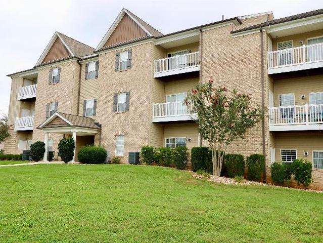2 Br, 2 bath, Townhouse/Brownstone/RowHouse 302 Capstone Drive