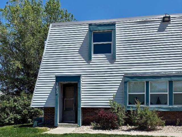 2 Br, 2 bath, Townhouse/Brownstone/RowHouse 3035 E Fountain Blvd